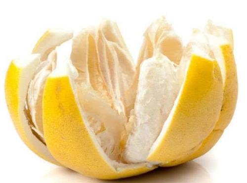 Grapefruit skin has good cosmetic and toxin expelling effects. You know ...